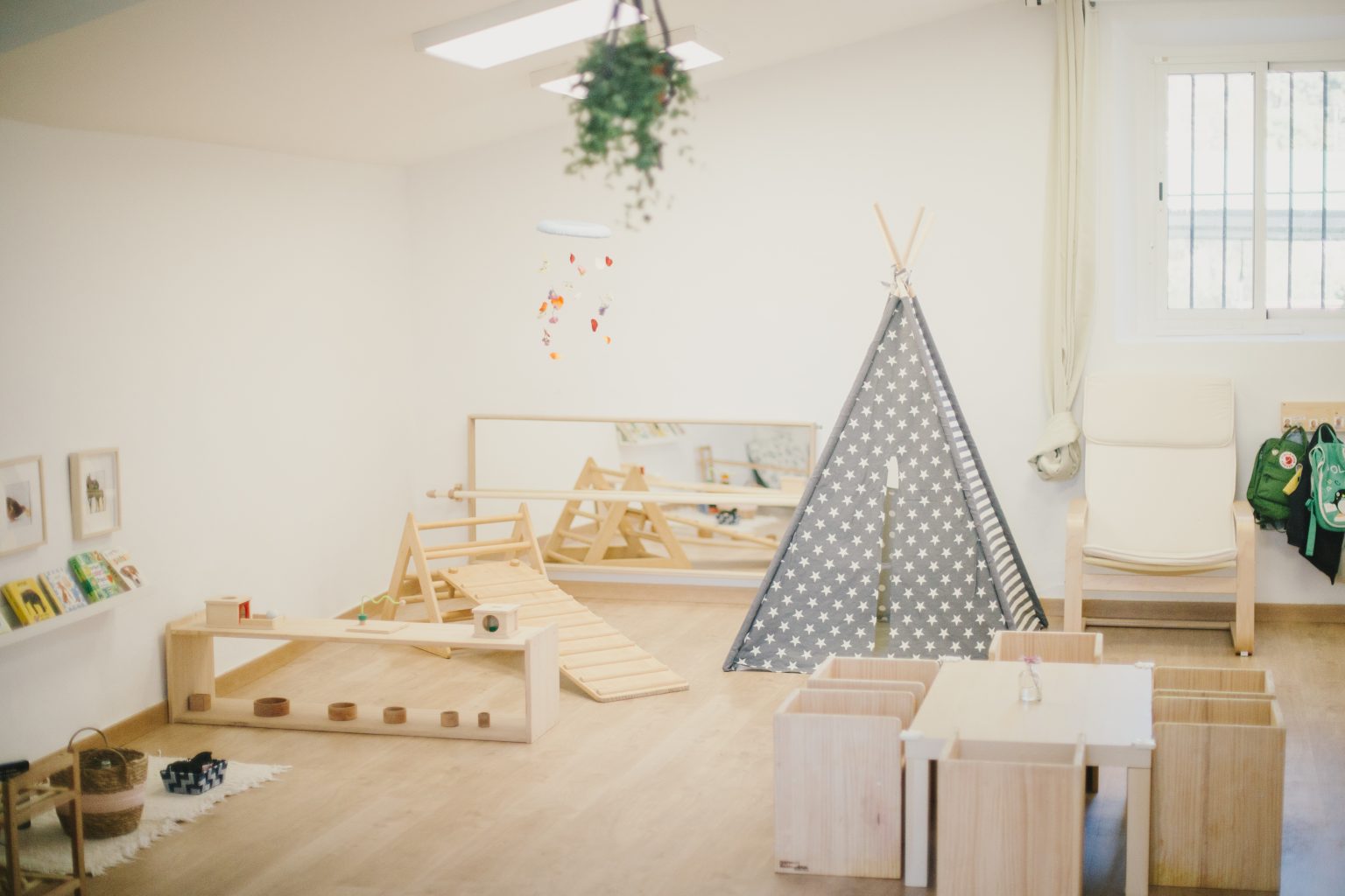 Área sensorial Montessori, materiales y ventajas | Montessori Village