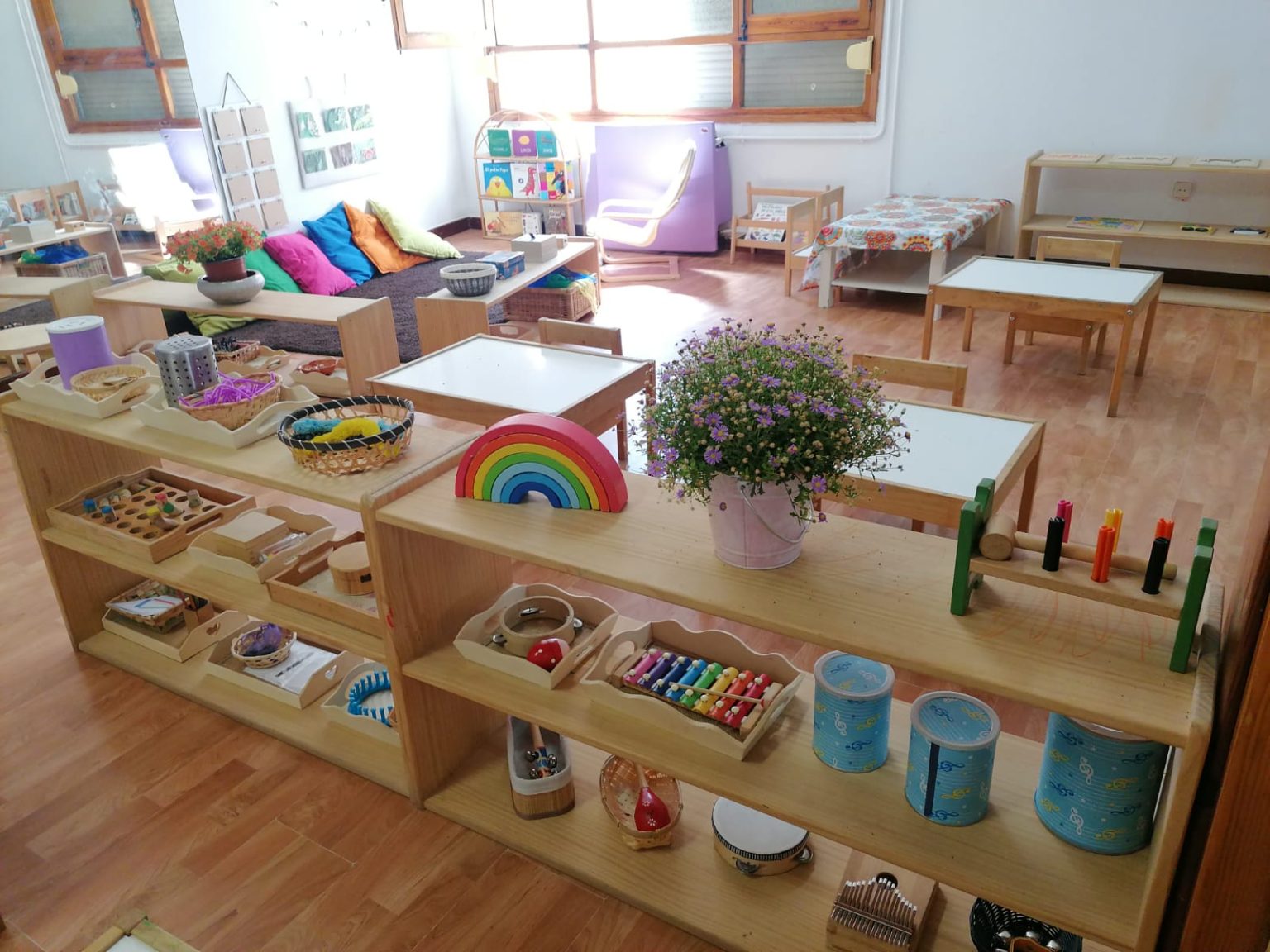 Área sensorial Montessori, materiales y ventajas | Montessori Village